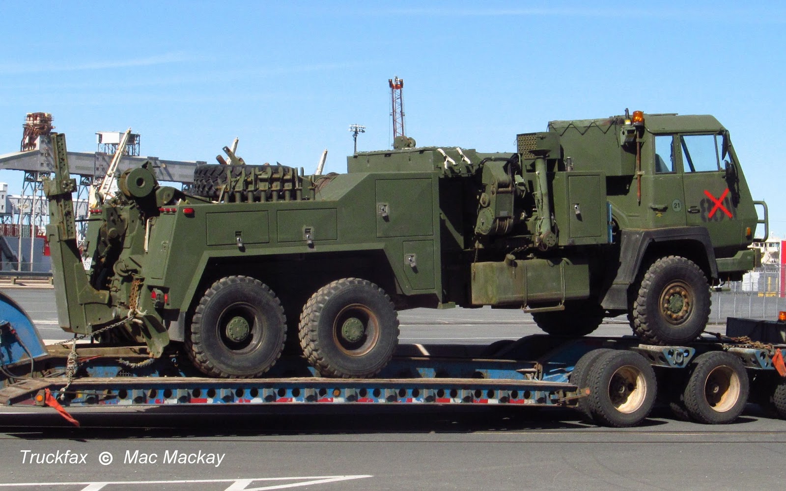 Truckfax: HLVW surplus wrecker