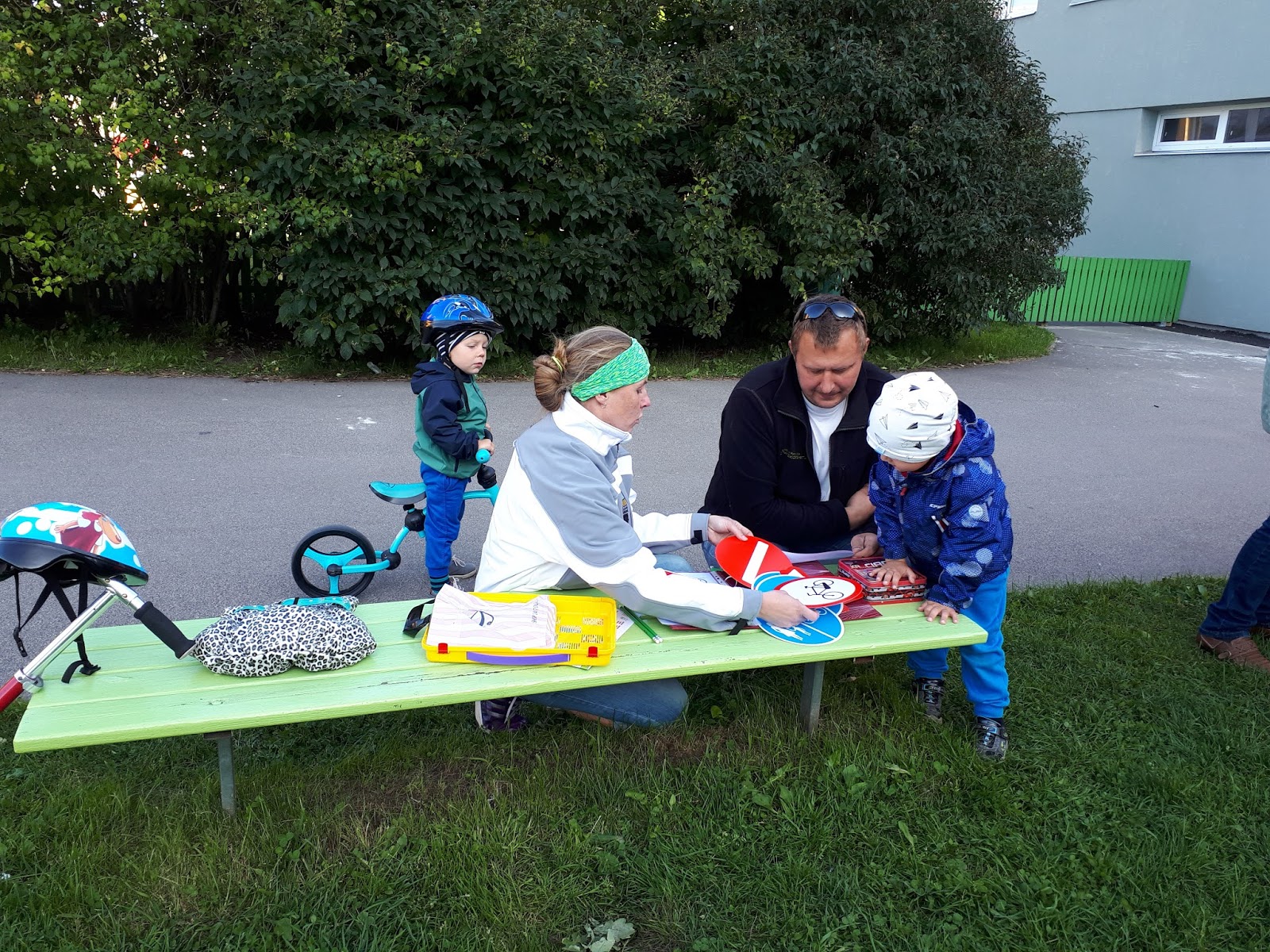 Roheline Kool Eestis Tallinna Tuule Lasteaed: Liiklusmäng Tuule ...