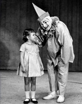 The Glass Character: OMG: MORE new photos of Milky the Clown!