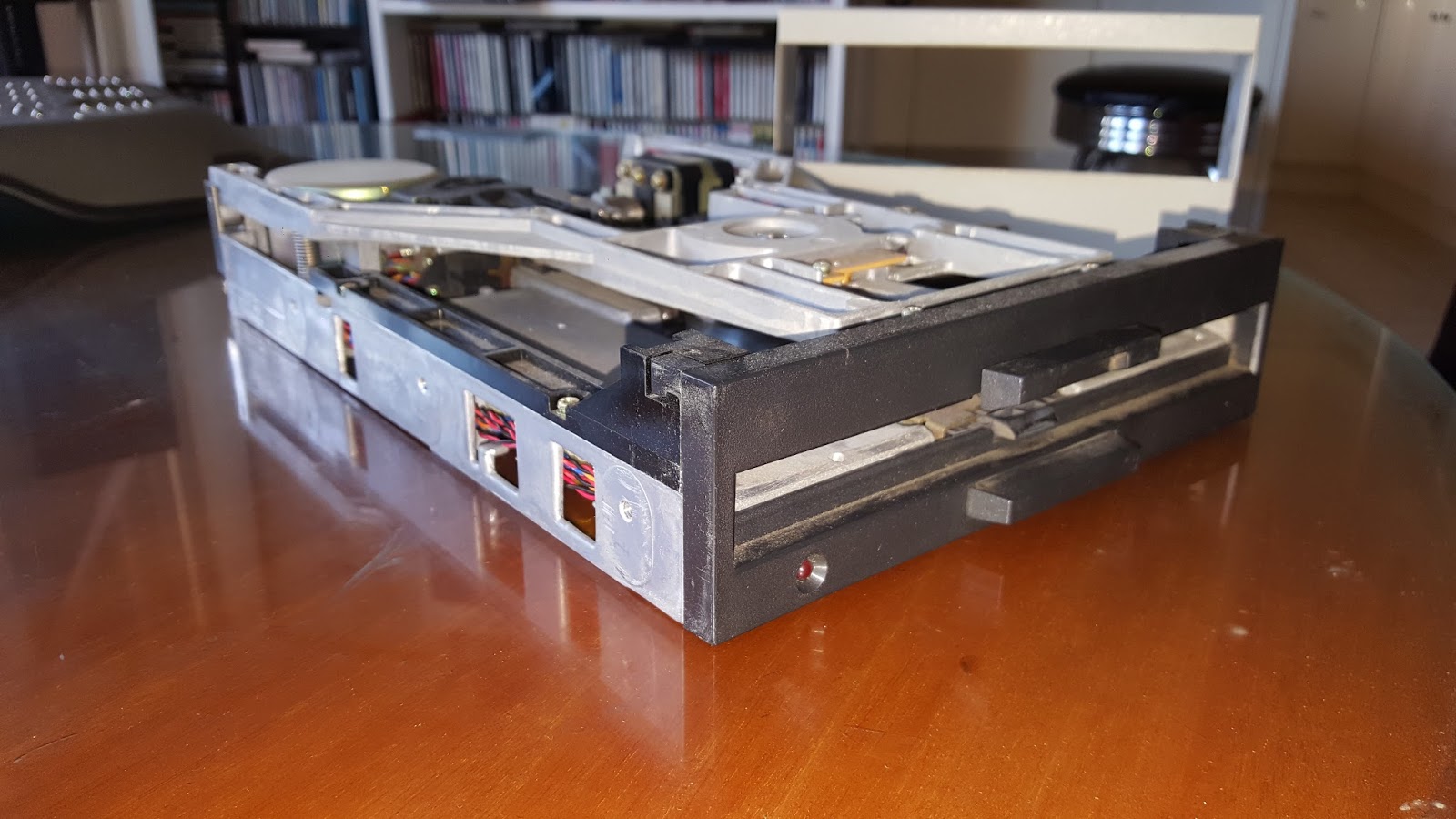 JonDent - Exploring Electronic Music: Fairlight IIx - The 8 Inch Floppy ...