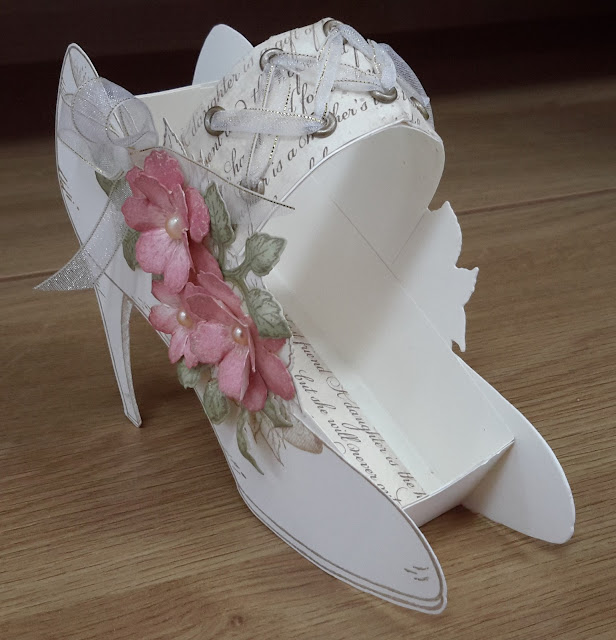 Inspiring my creativity : All Glammed Up Card & Shoe Set