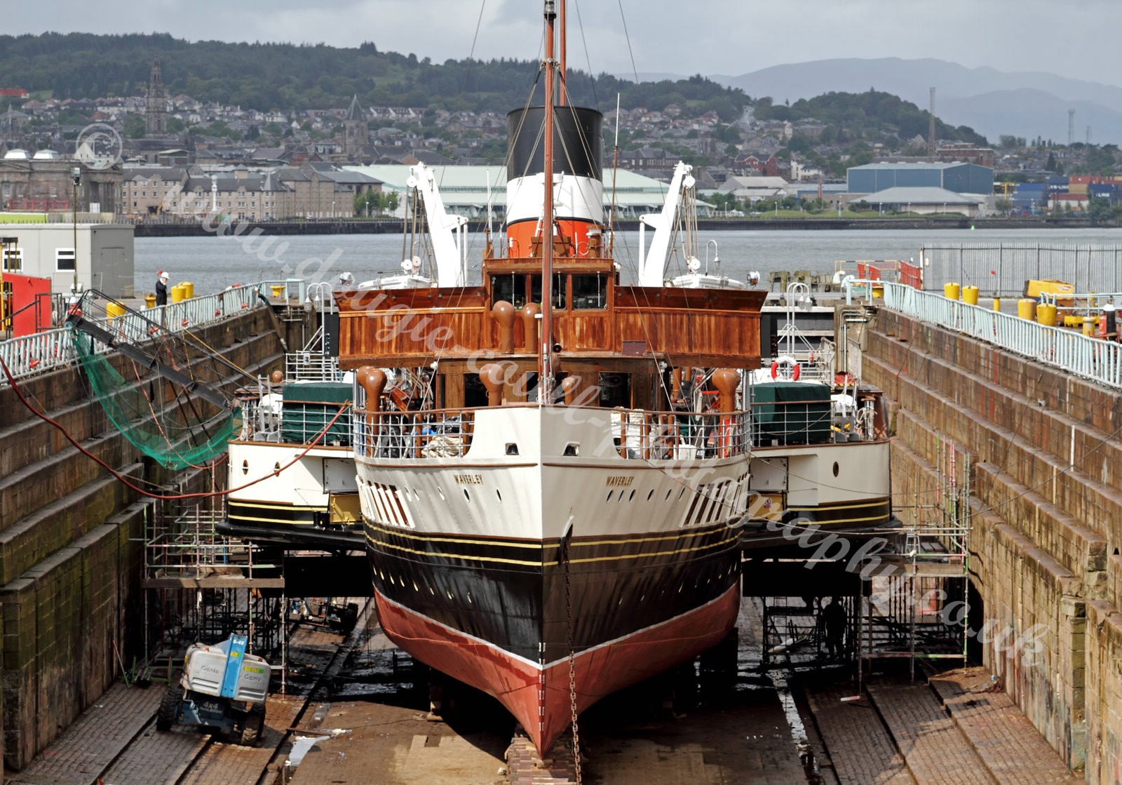 Dougie Coull Photography: PS Waverley - Re-Fit Time