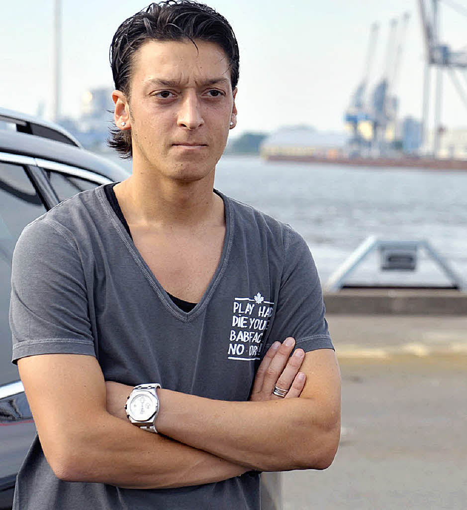 Football Stars: Mesut Ozil New Profile With Latest Photos-Images