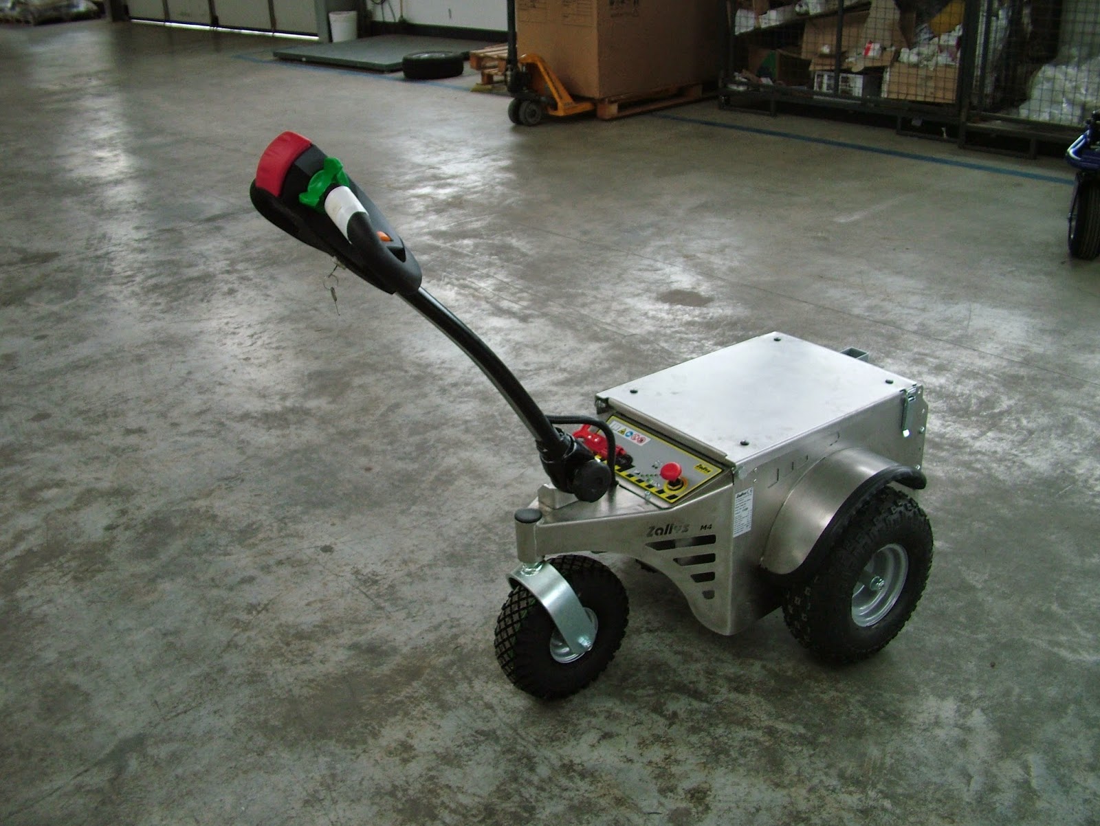 Electric Trailer Tug Zallys: Electric powered tug Zallys model M4 INOX