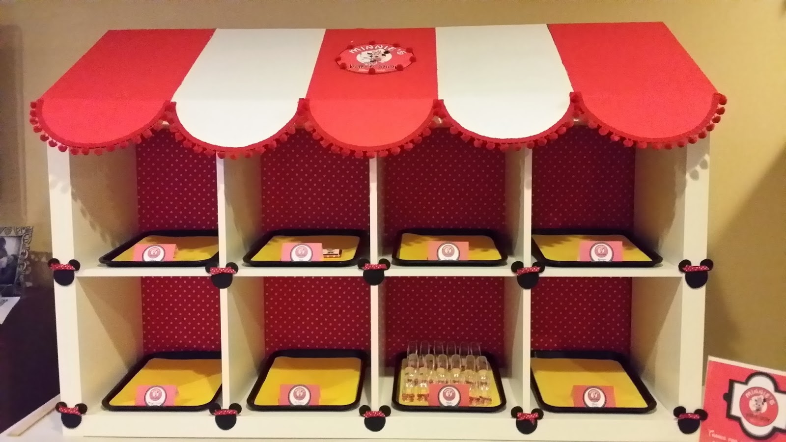 Minnie mouse party ideas: Minnie Mouse Bakery Sweet Table With Canopy ...