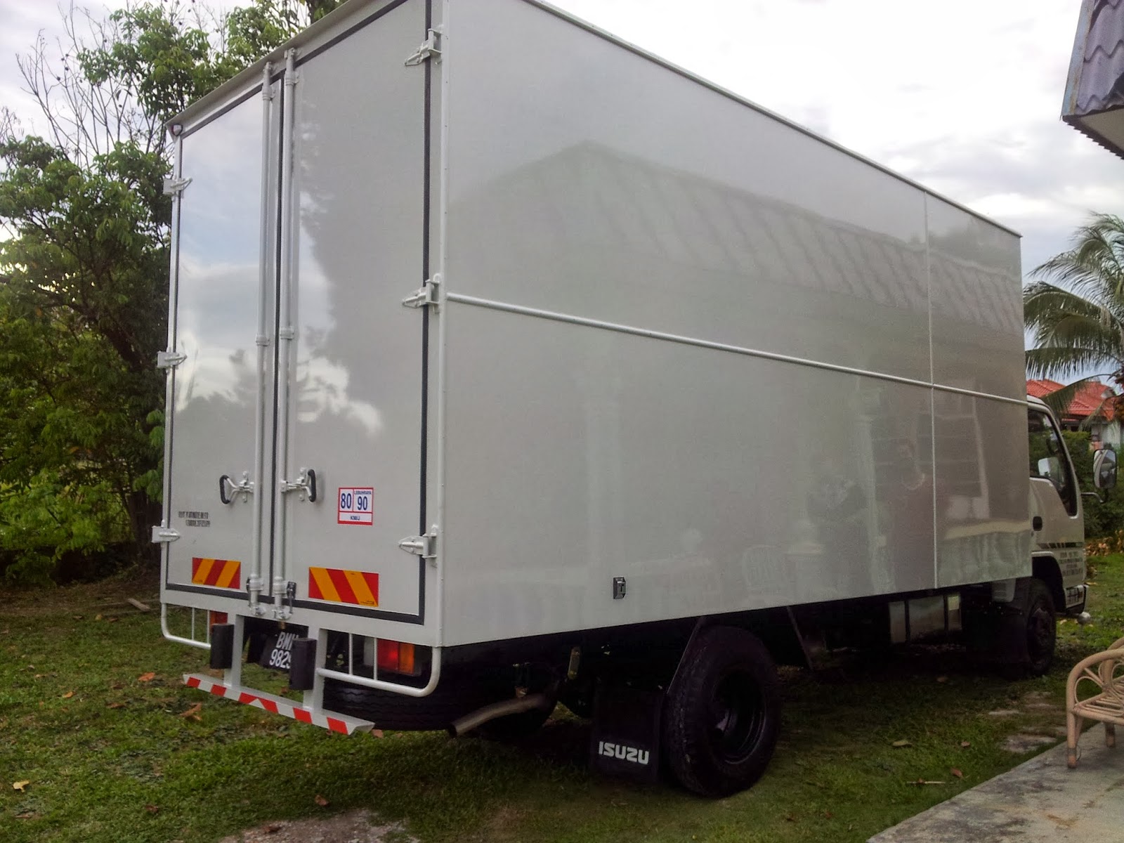 Perkhidmatan Lori Sewa, Kargo & Logistik: Lori ISUZU NPR66 BDM 5000kg ...