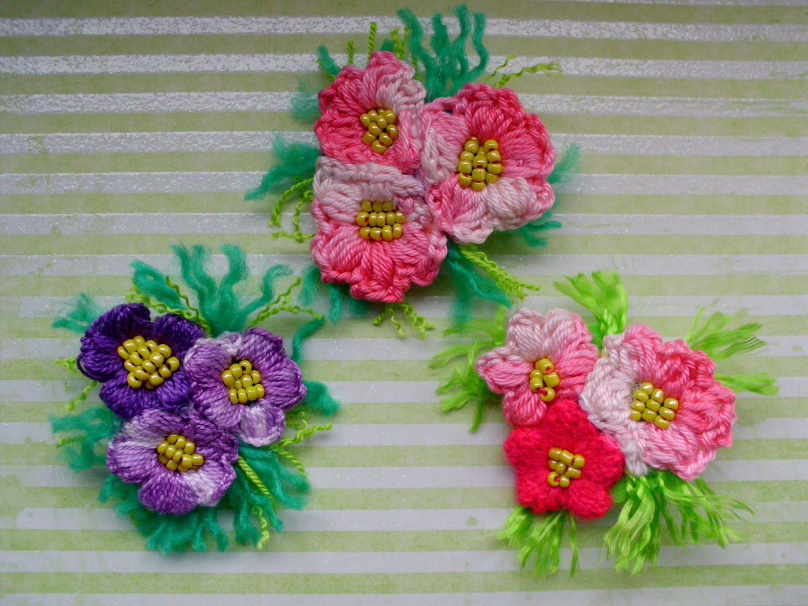 Amazing Handmade Little Things : "Aroma de primavara"🌸💐 Brose din flori ...