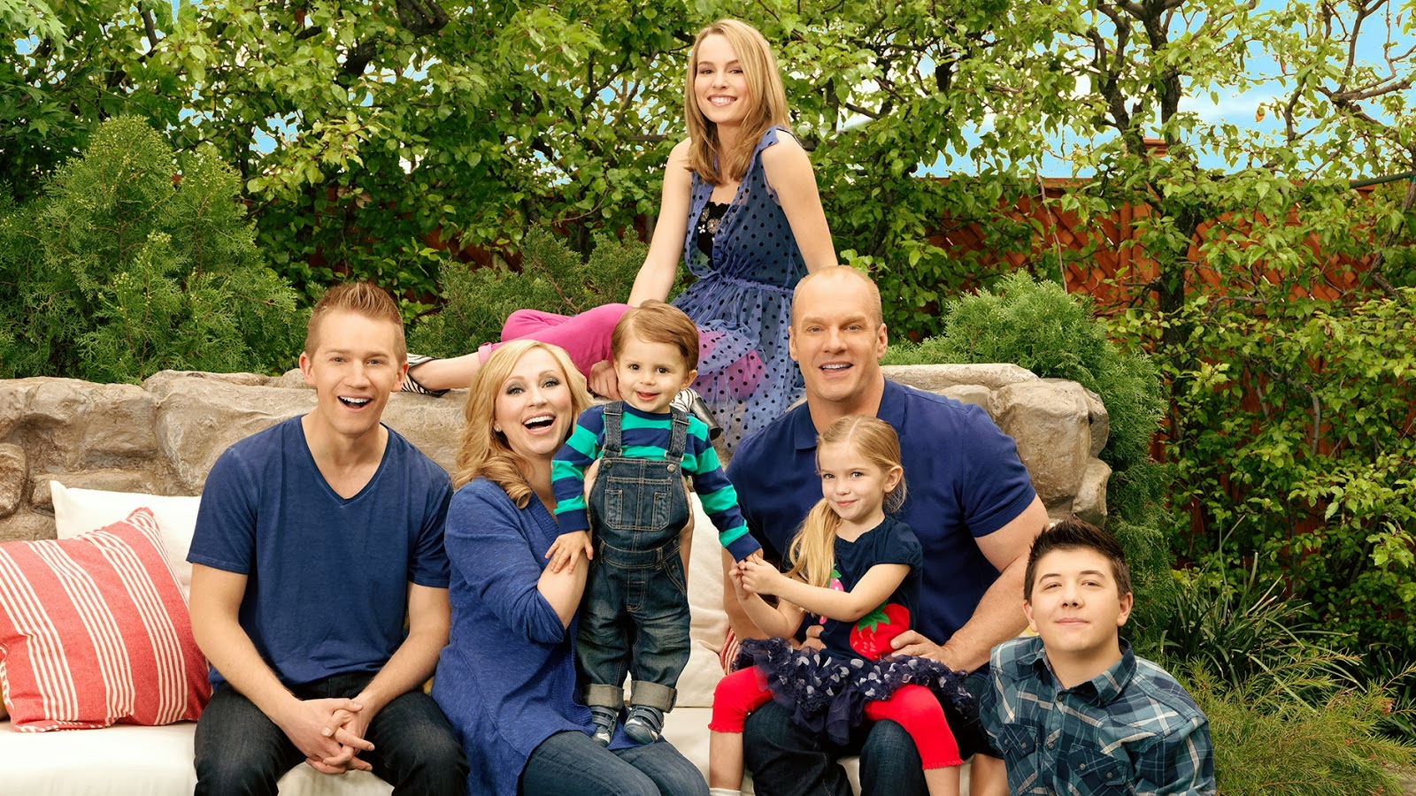 Seriale Disney Channel: Streszczenia seriali/ ,, Powodzenia Charlie ...