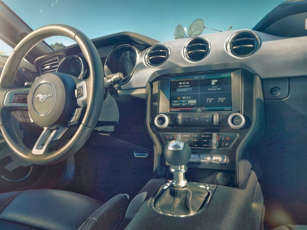 APRESENTAÇÃO: Ford Mustang (MY 2015) - COCKPIT AUTOMÓVEL