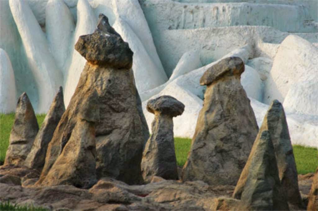 Arkaplan Duvarkağıdı Resimleri: Peri Bacaları ( Arka Plan Duvar Kağıdı )