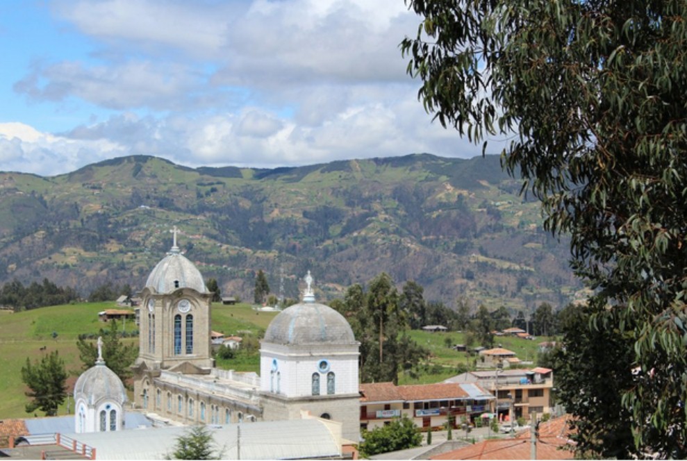 CECAMP : ECUADOR - ESCALADA - COJITAMBO - HOSPEDAJE