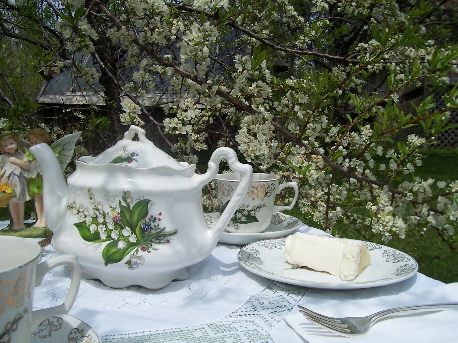 Two Cottages And Tea: Tea Under The Plum Tree