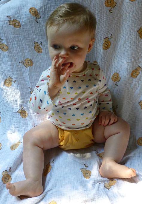 Never Listless: My Favorite Cora Photos: Months 8-9, Part 2