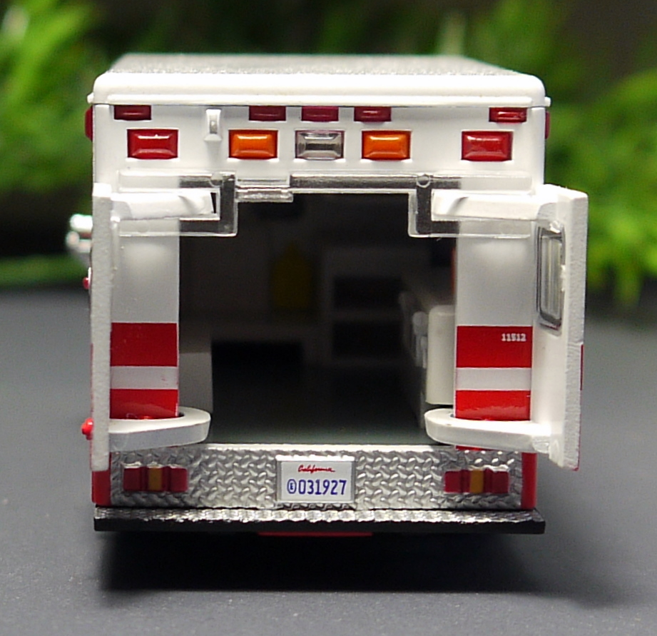 My Code 3 Diecast Fire Truck Collection: Ford E-350 Los Angeles Fire ...