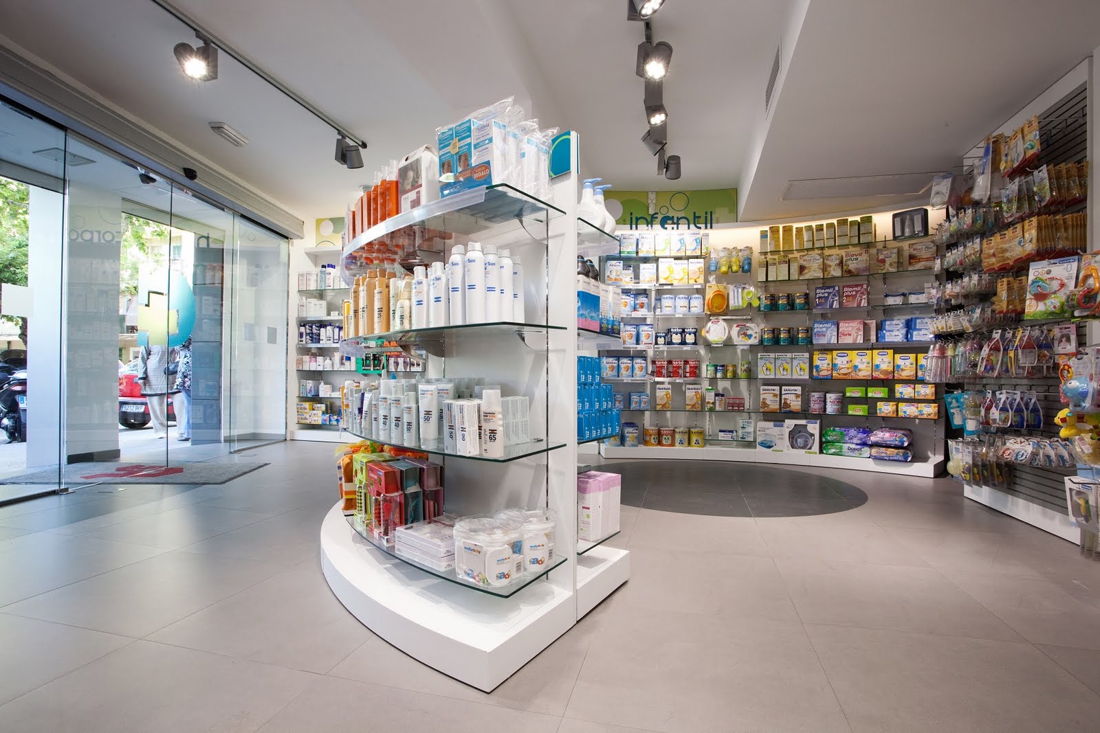 La Farmacia del Futuro: Las farmacias en Baleares se modernizan