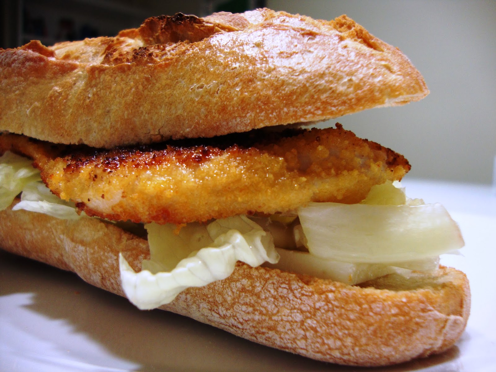 Cuinar i Viatjar: Bocadillo de pollo rebozado