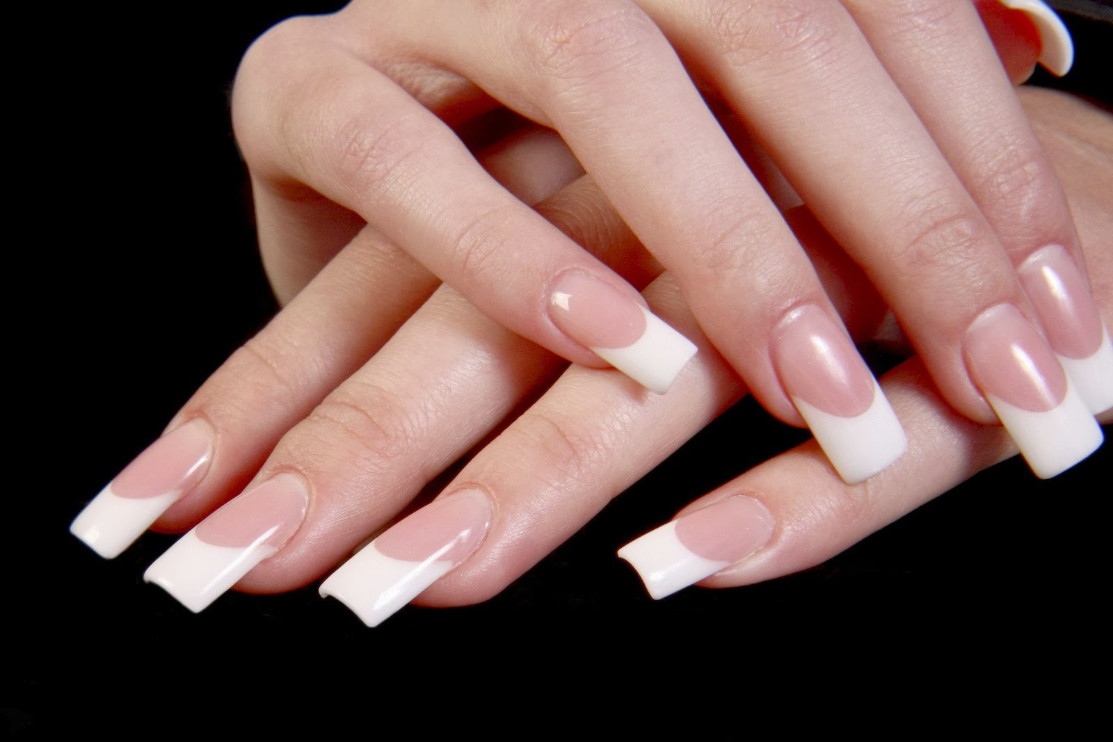 Onglerie Sousse: Modelage d'ongles en résine : Onglerie Sousse