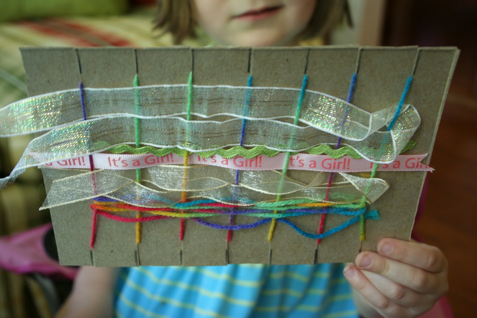 Pink and Green Mama: * Cereal Box Weaving: Homemade Looms!