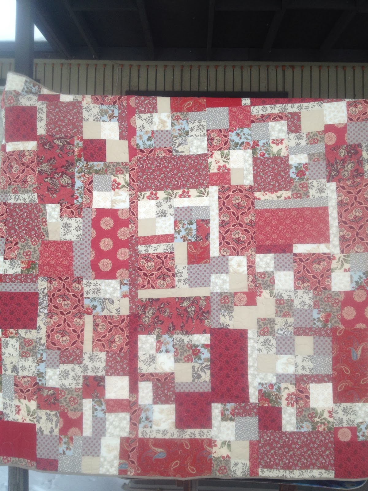 Mama Bear Quilting: Red and cream quilt