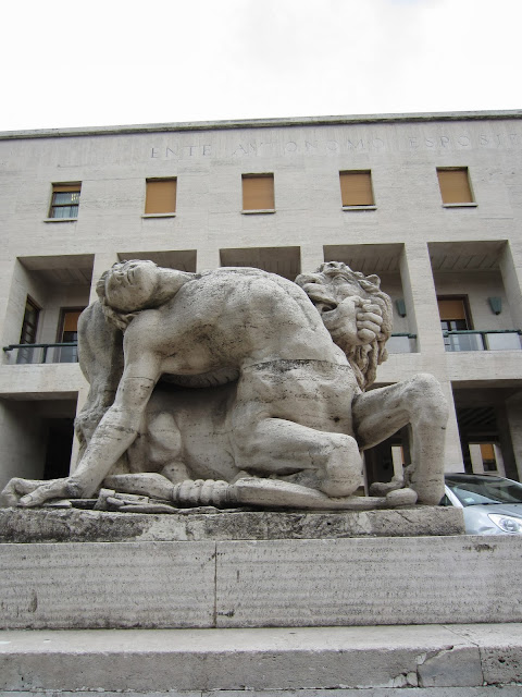 EUR - Mussolini's Architectural Showcase