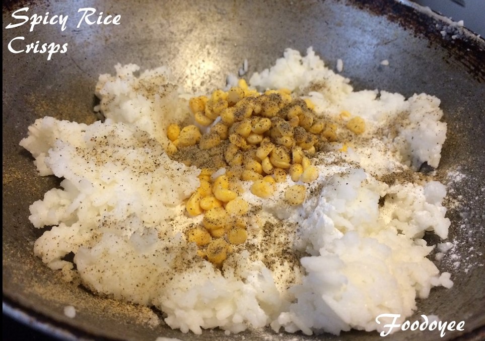 Spicy crisps with leftover rice (crispy snack with leftover rice)