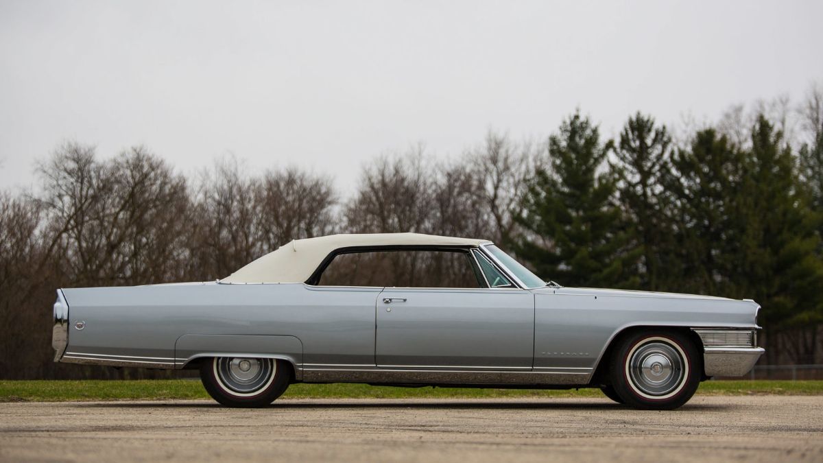 As the Standard of the World Turns: 20 Lovely Photos of 1965 Cadillac ...