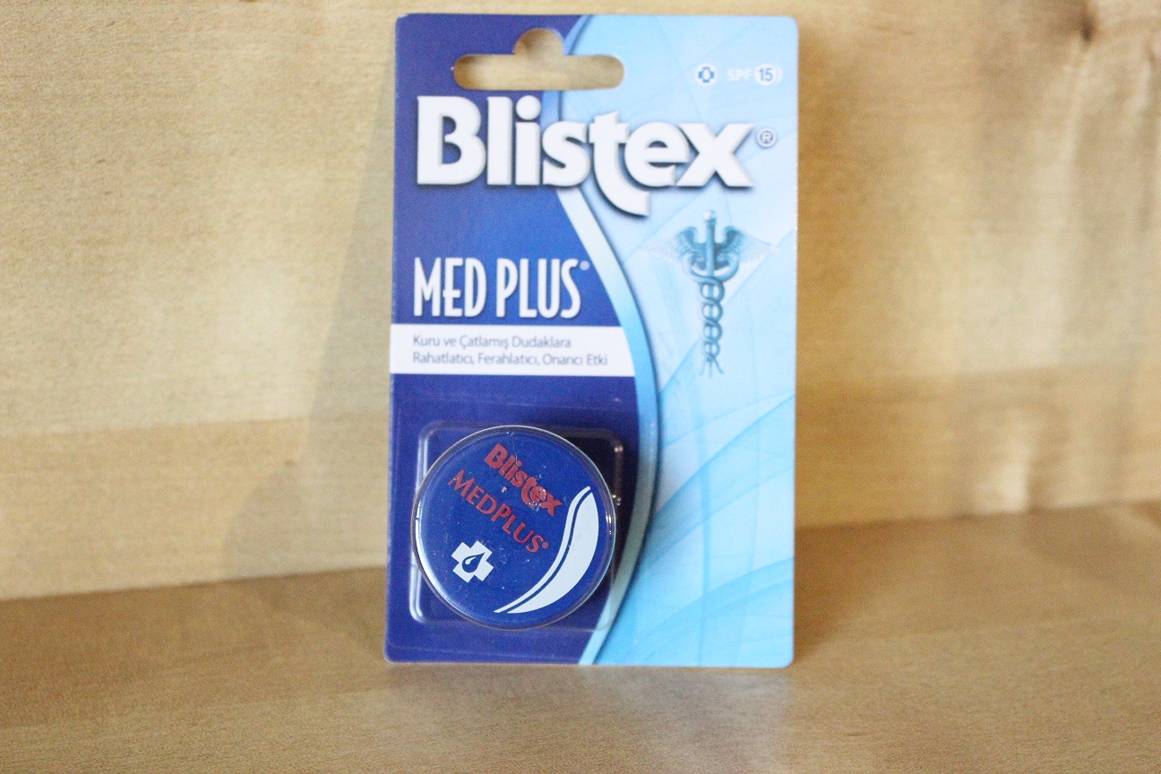 Blistex MEDPLUS/Lip Balm ve Ruby Kisses Lip Balm Karşılaştıması