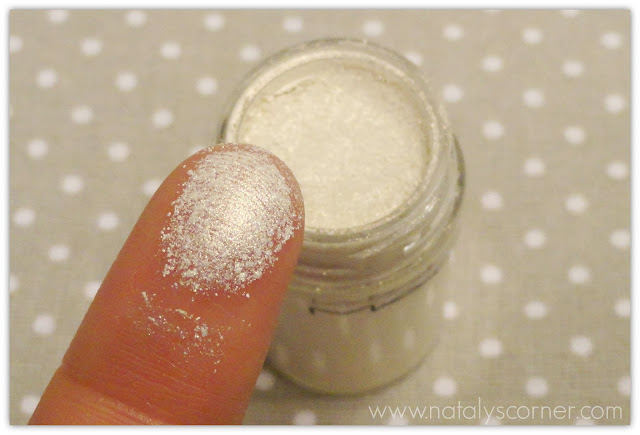 MAC Vanilla Pigment - Nataly's Corner