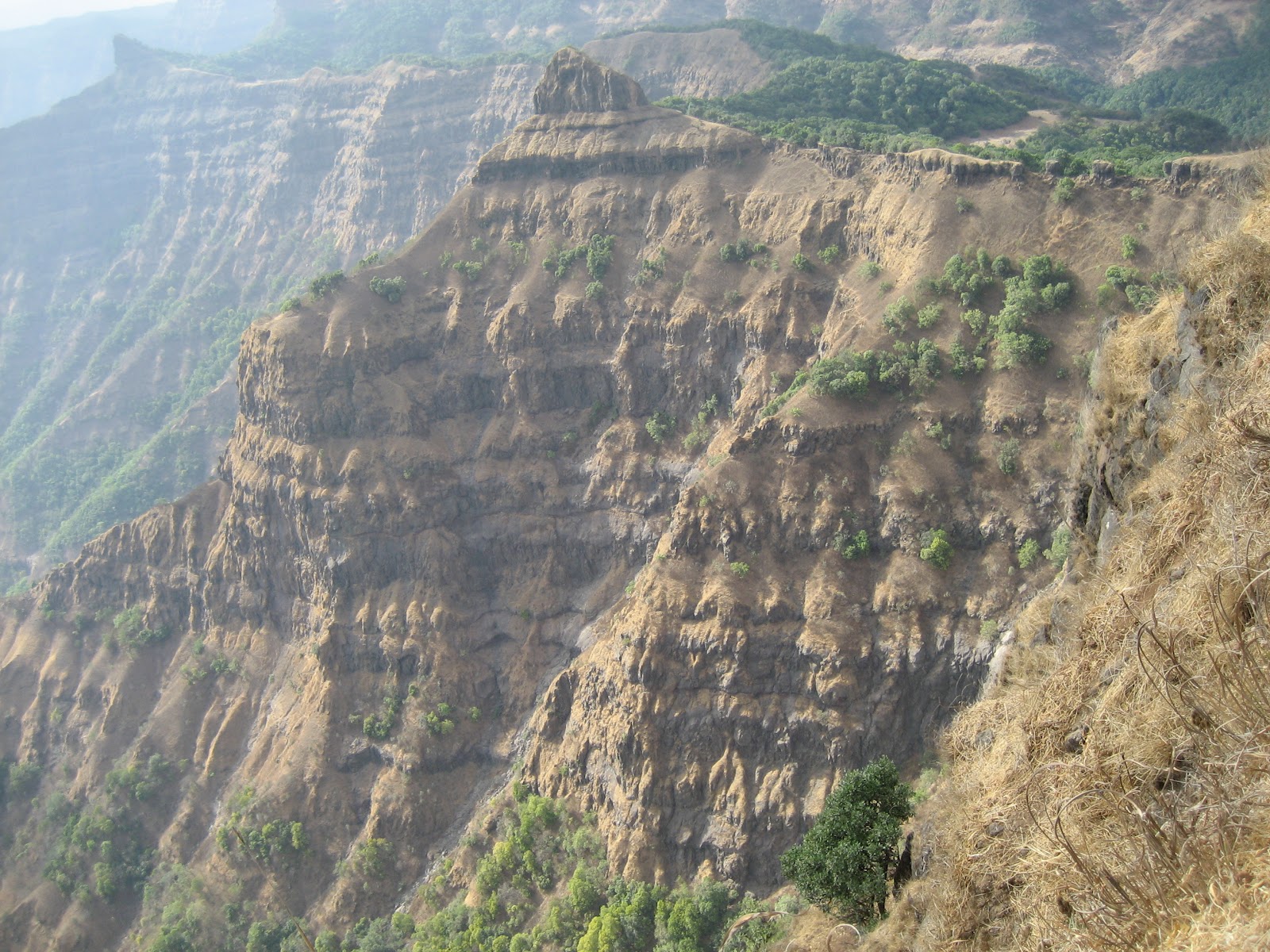 On the Edge of Sahyadris: Vasota fort the tiger's den