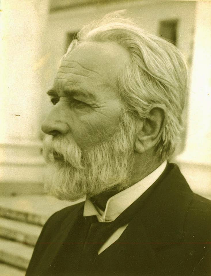 Ndërmëndje për zëëmblin dhe të hijshmin e aktrimit, Sandër Prosi