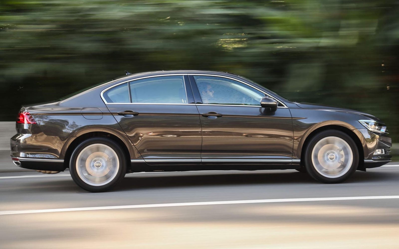 Volkswagen Passat 2018: vídeo, preço, consumo e detalhes