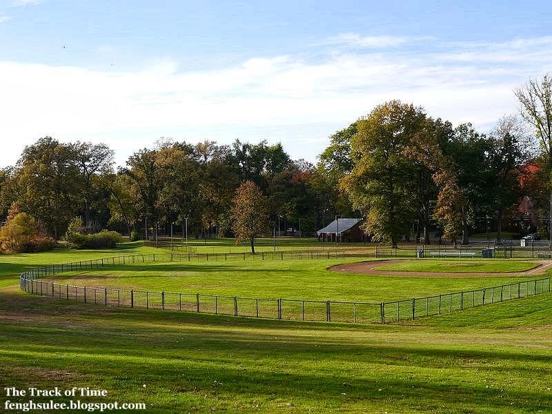 Autumn of the Elizabeth Park (2) | The Track of Time