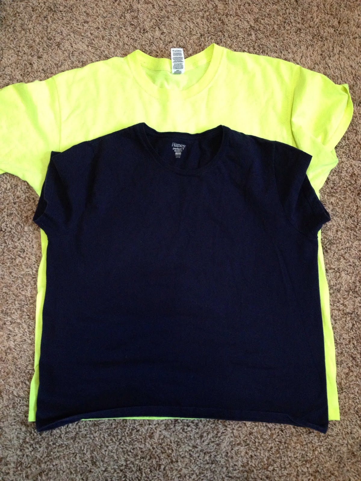 Little Oak Creations: It's Pinspired Friday! {DIY Color Block T-Shirt}