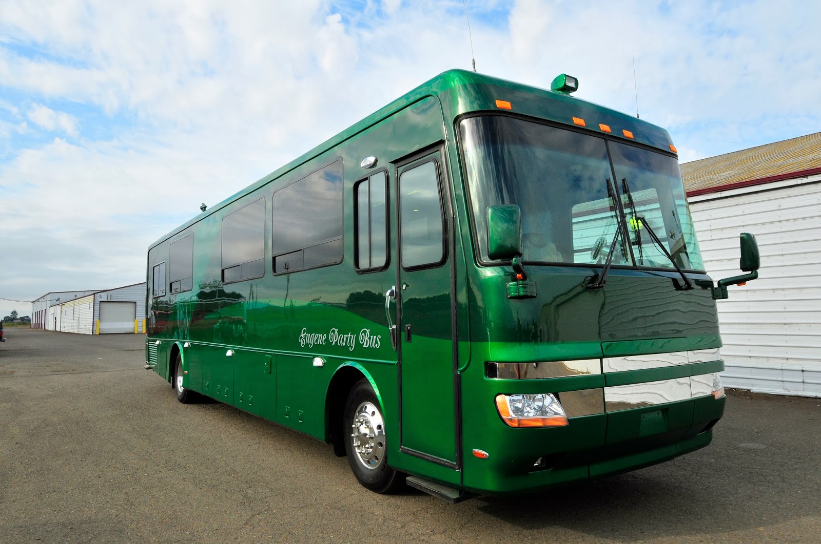 RV Having Fun Yet!: Eugene Party Bus is the Ultimate Tour Bus