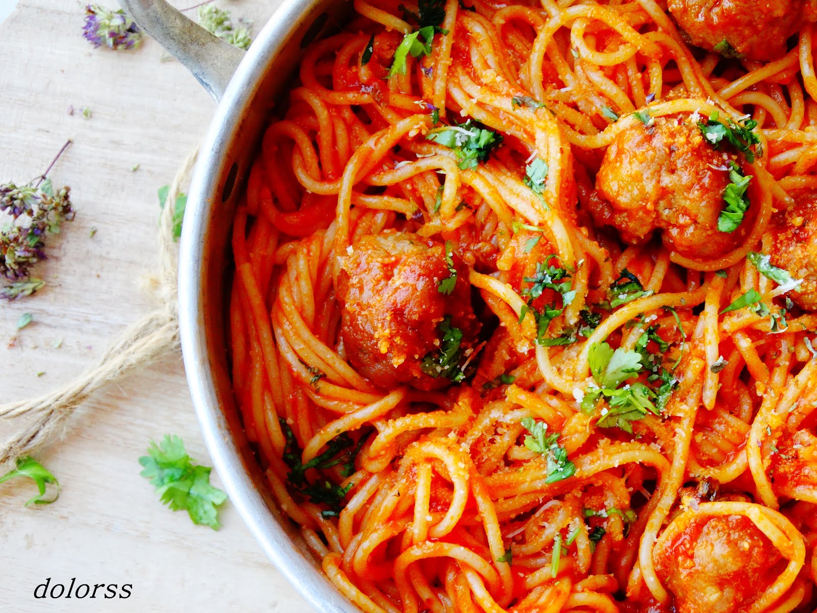 Blog de cuina de la dolorss: Espaguetis con albóndigas
