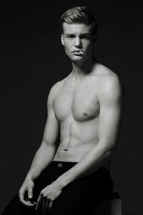 Julian Lohse by Julian Laidig | Oh yes I am