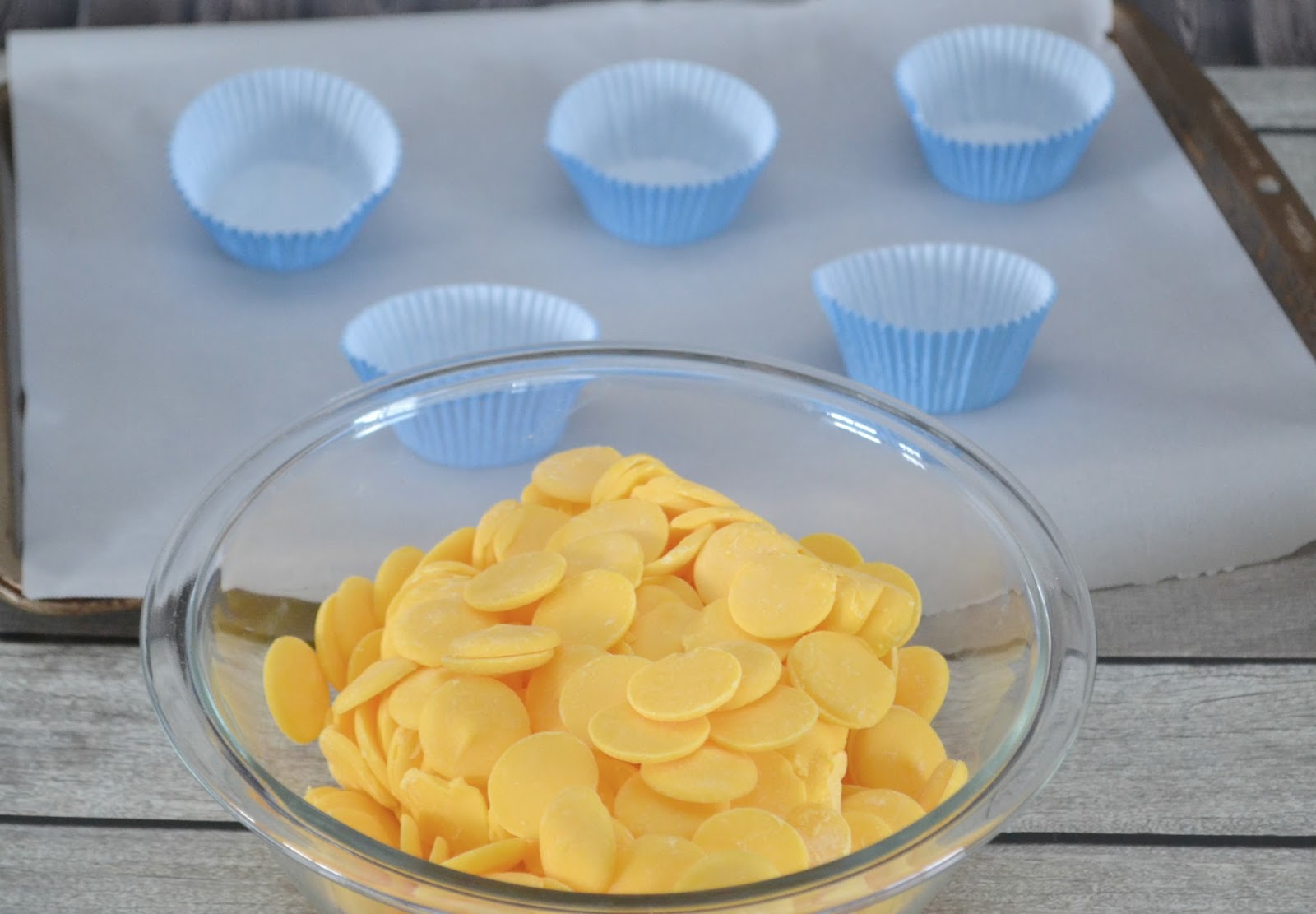 Minions Candy Covered Apples - Building Our Story