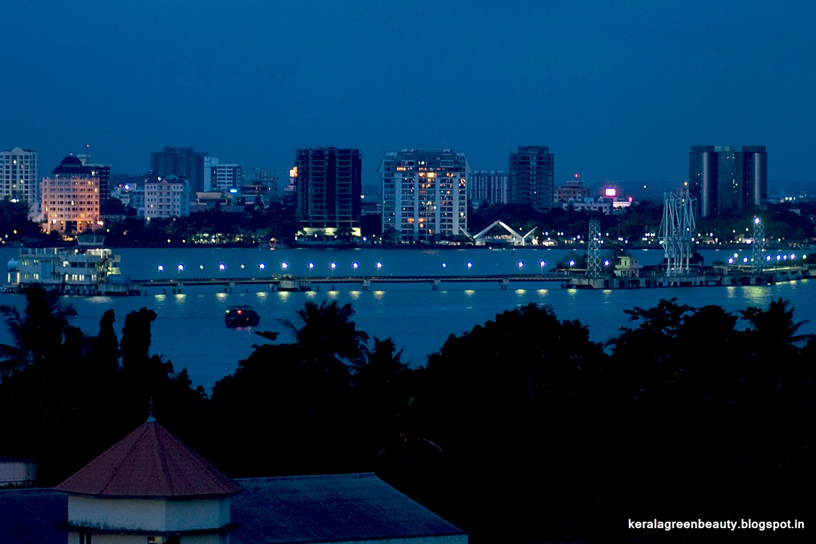 Cochin(Kochi)- Queen of Arabian Sea ~ Kerala Green Beauty