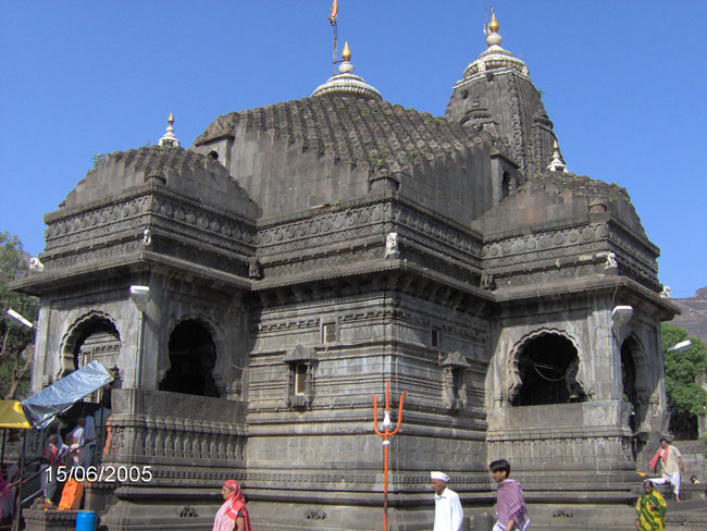 Six iconic Hindu temples to visit around Pune!