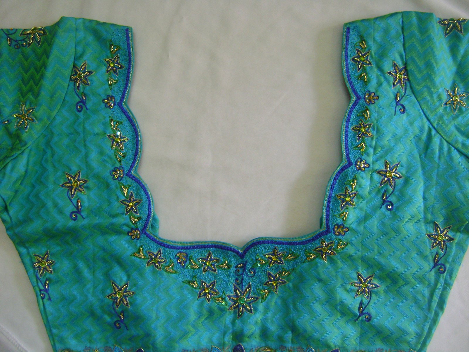 Manithan-tamilan-indian: hand embroidery blouse with stone,zari,zardozi ...