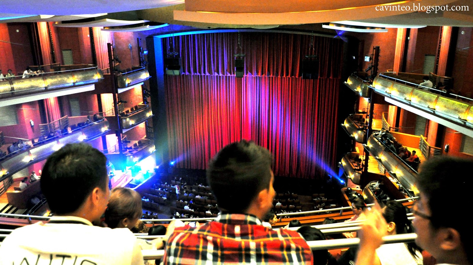 Entree Kibbles: Kumar: What Makes a Man a Man @ Esplanade - Theatres On ... Entree Kibbles: Kumar: What Makes a Man a Man @ Esplanade - Theatres On ...