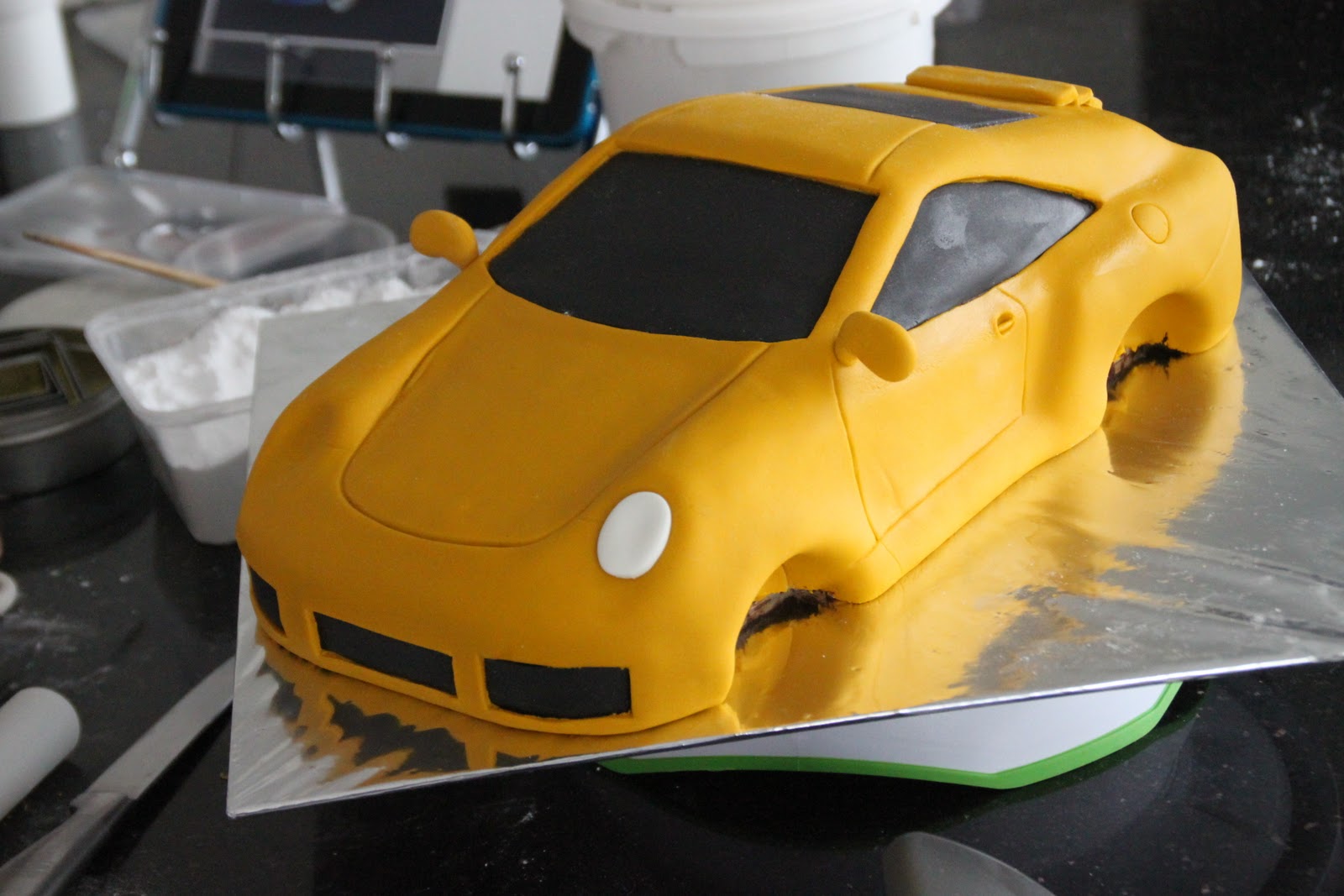 Celebrate with Cake!: Porsche Car Cake