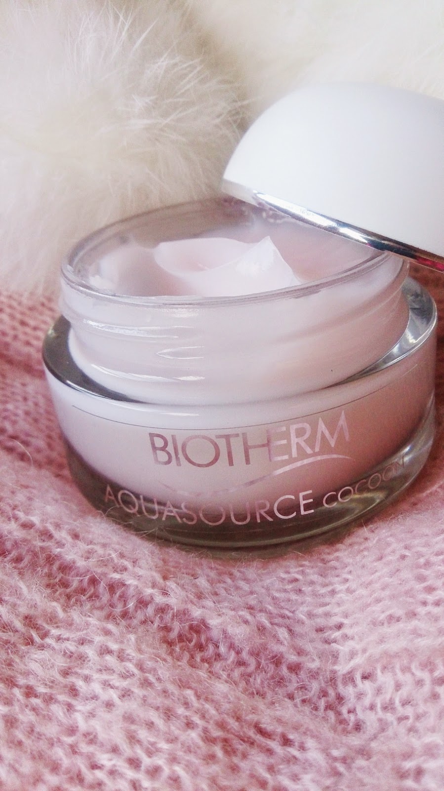 Pink Lillyland: Biotherm Aquasource Cocoon review.