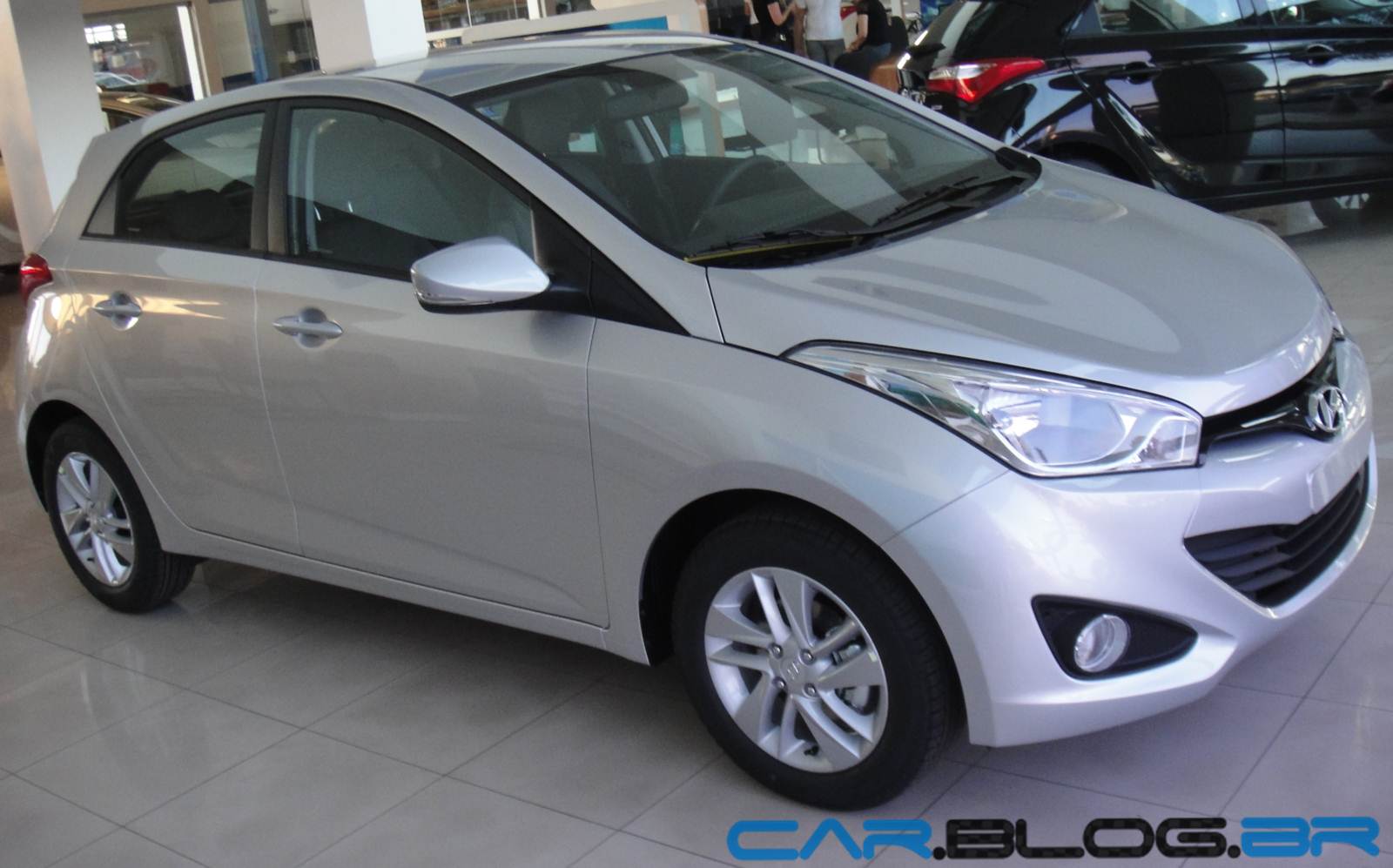 HB 20 Premium 1.6 Automático - fotos, preço, consumo e especificações