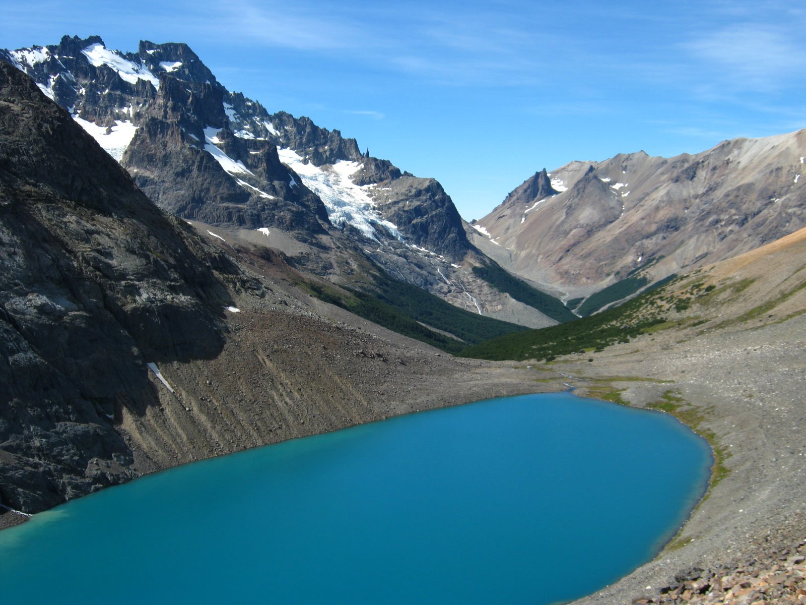 Trekking na montanha: Travessia do Parque Nacional Cerro Castillo ...
