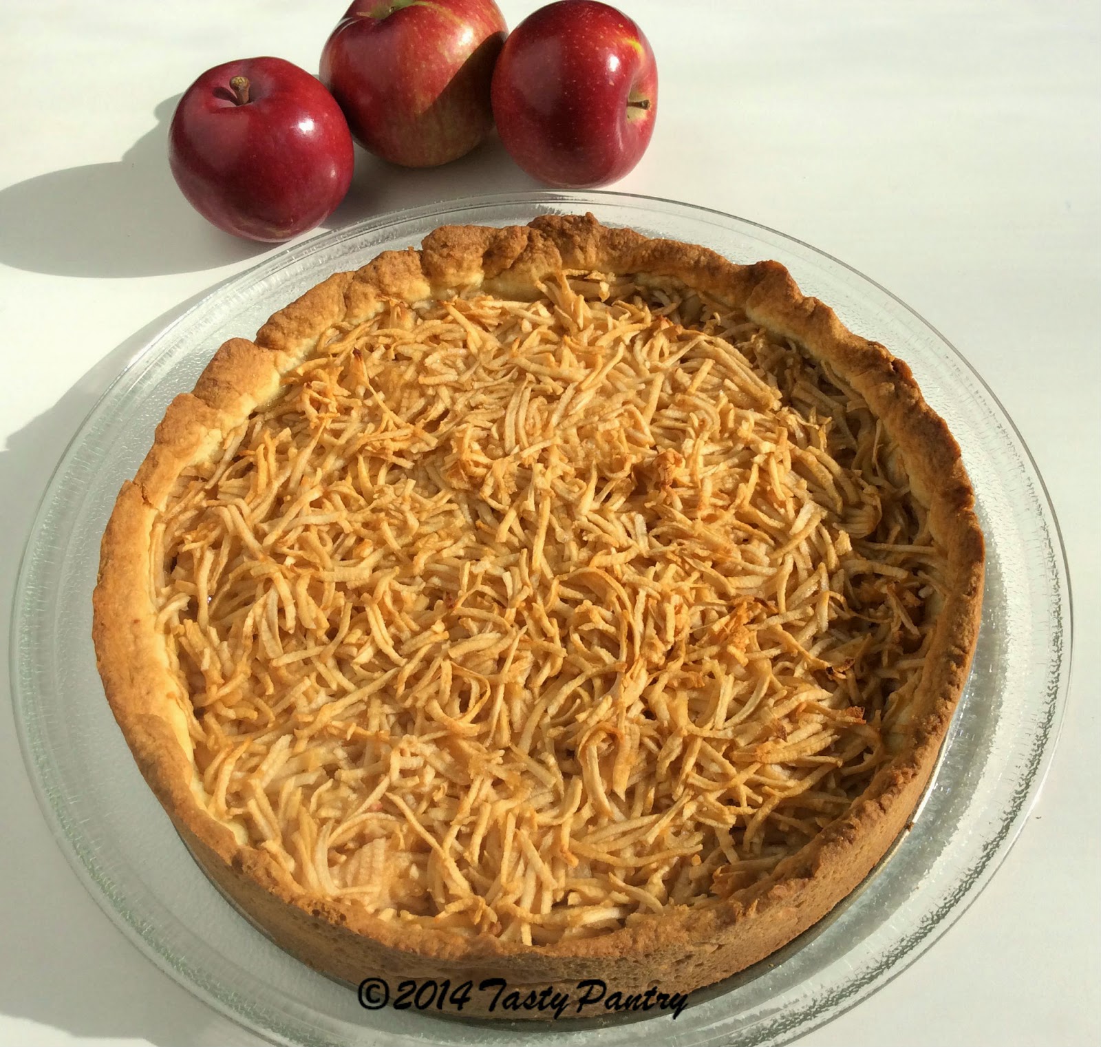 The Tasty Pantry: Grated Apple Pie