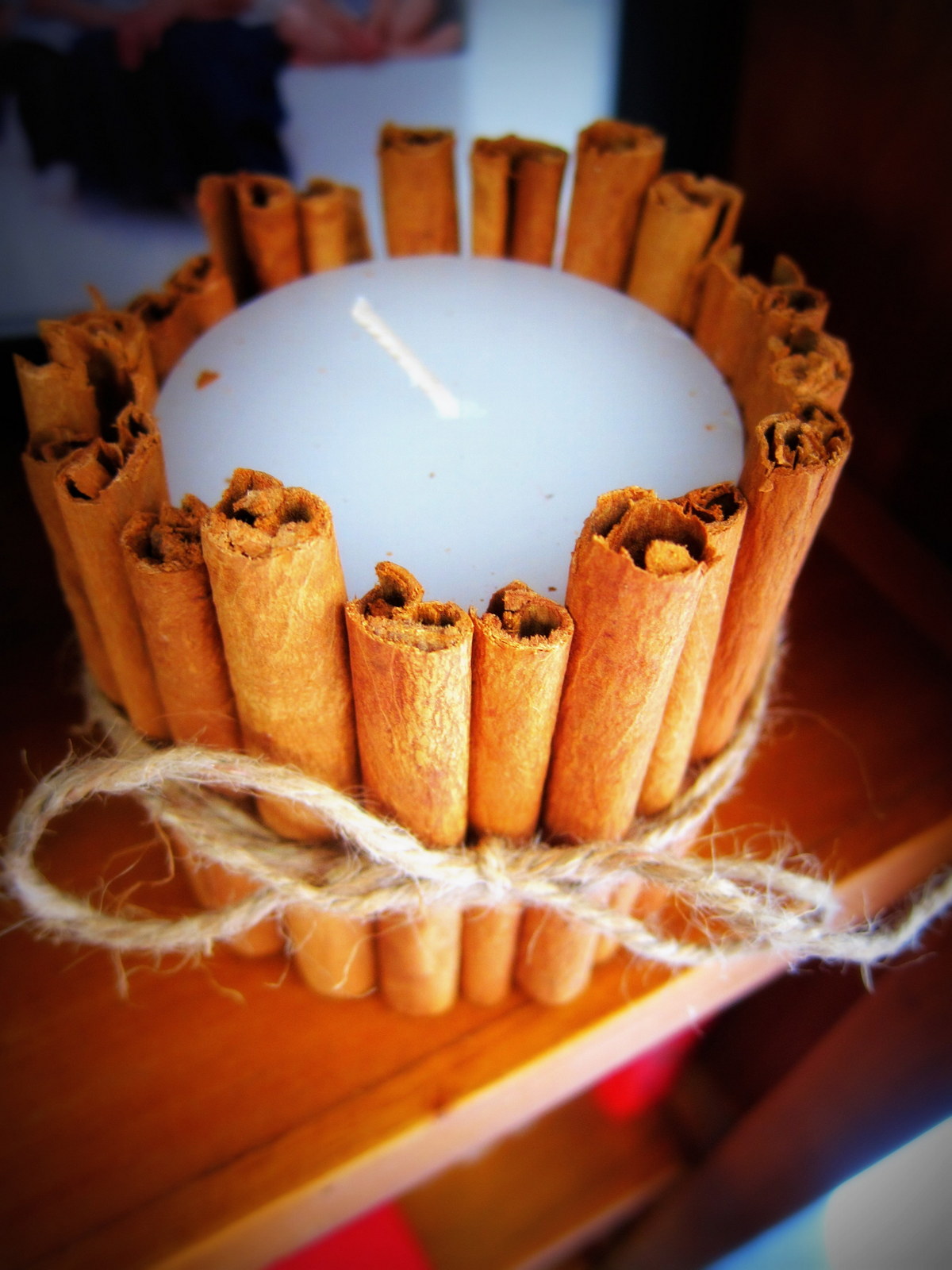 MNM's Make: Cinnamon Scented Candle | the adventures of MNMs