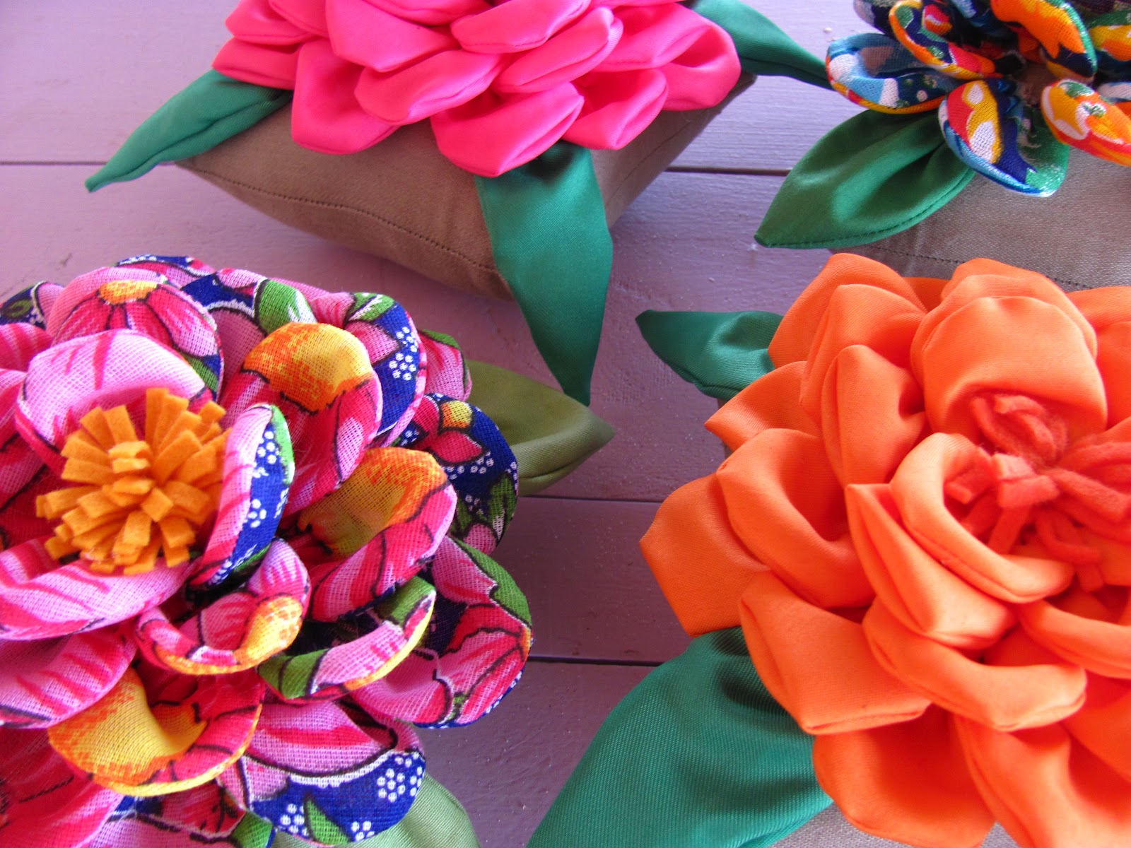 Viva as Cores: Peso de porta rosa de chita