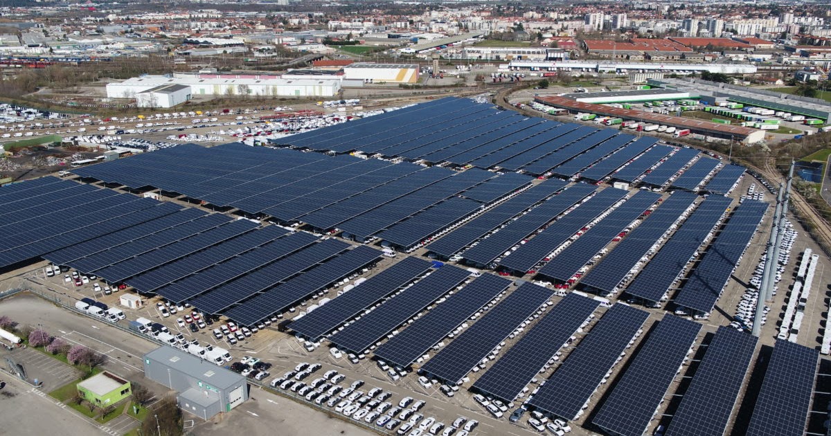 Francia abre la mayor pérgola fotovoltaica del mundo | DiarioRenovables ...