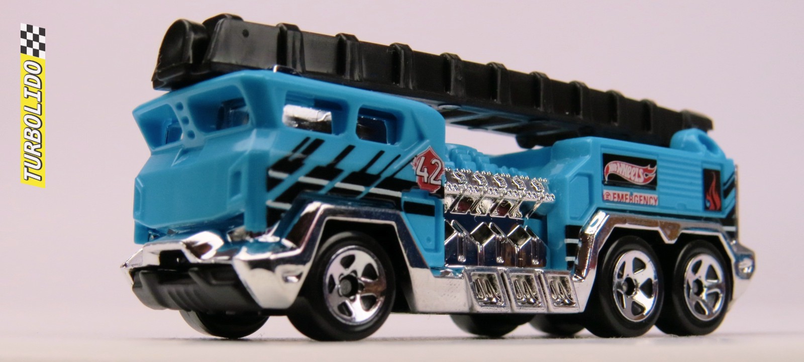 TURBOLIDO Cars: HOT WHEELS 5 ALARM / HW BFC56 - Fire Truck